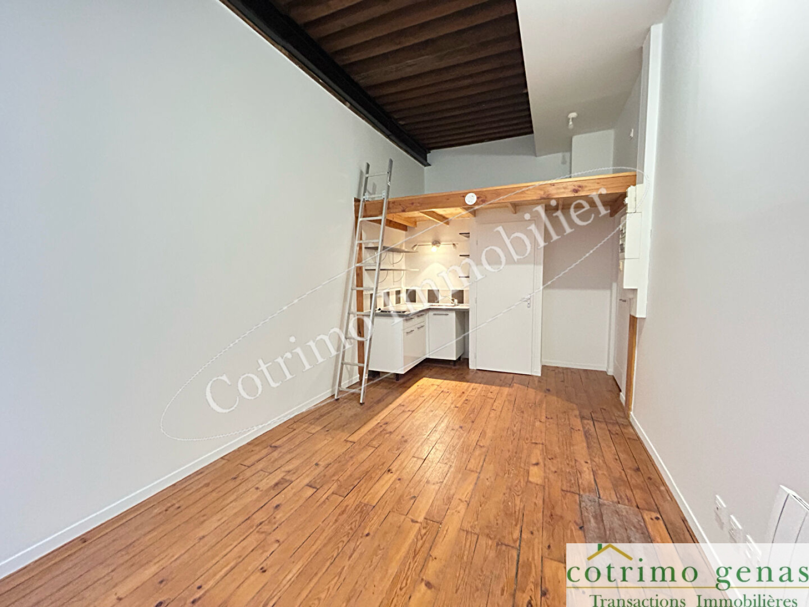 Vente Lyon 69001 Croix rousse studio de 26m² utiles prêt à vivre